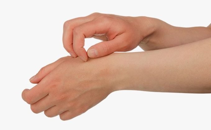 What Does Left Hand Palm Itching Signify - Geekychap